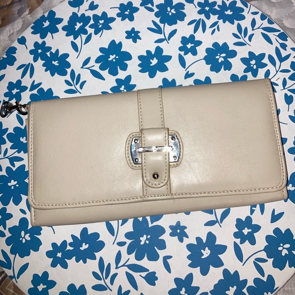 Etienne Aigner | Bags | Nwt Vintage Etienne Aigner Jodie Wallet | Poshmark